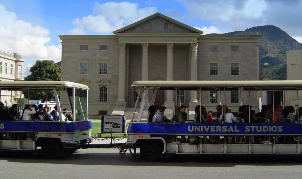 the studiotour.com - Courthouse Square - Universal Studios Hollywood