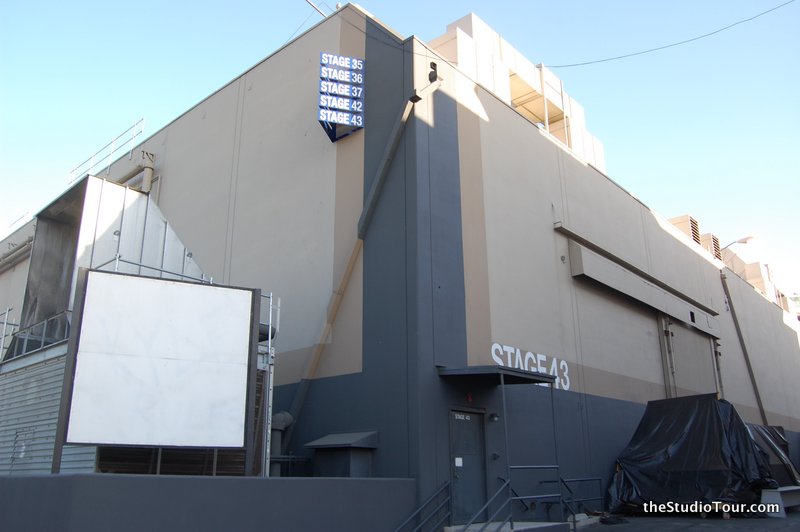 the studiotour.com - Universal Studios Hollywood - Stage 43