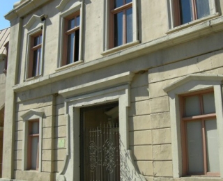 Square of Warriors / Spartacus Square - theStudioTour.com